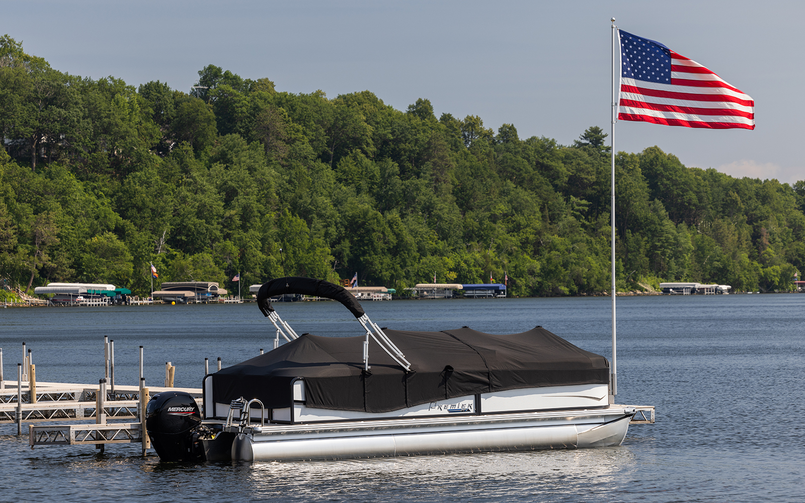 The Perfect Balance: The Solaris Pontoon Boat by Premier Marine
