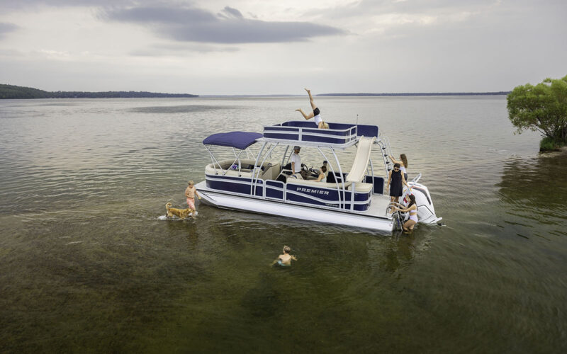 The Perfect Balance: The Solaris Pontoon Boat by Premier Marine